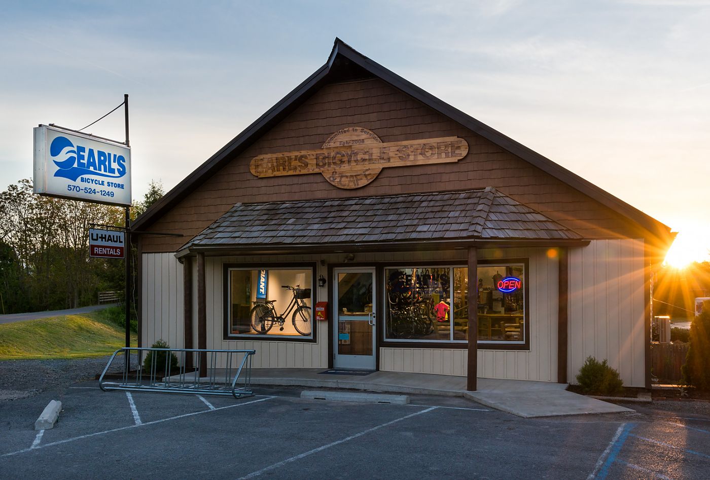 Earl’s Bicycle Store reopens as Giant Lewisburg-Earl’s Bicycle Store following remodel | Bicycle ...