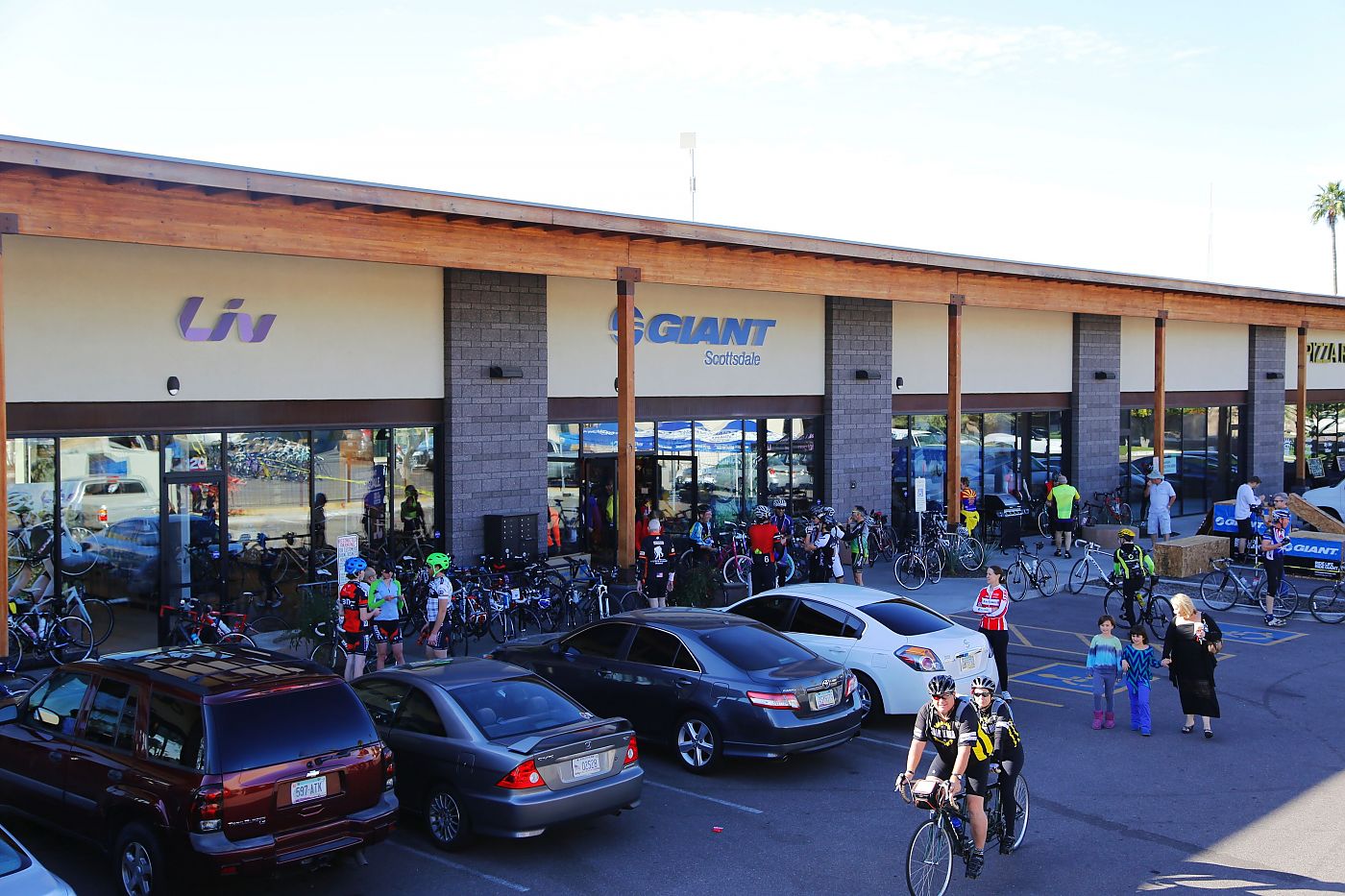 New Giant store includes dedicated women’s shop | Bicycle Retailer and ...