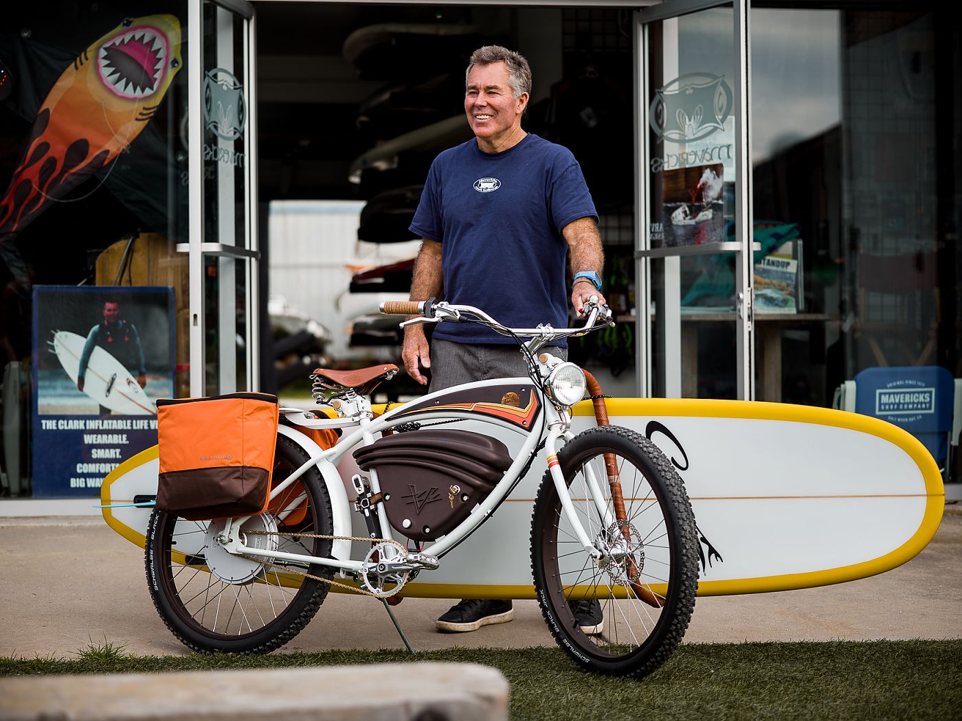 Vintage Electric develops limited edition e-bike with surf legend Jeff ...