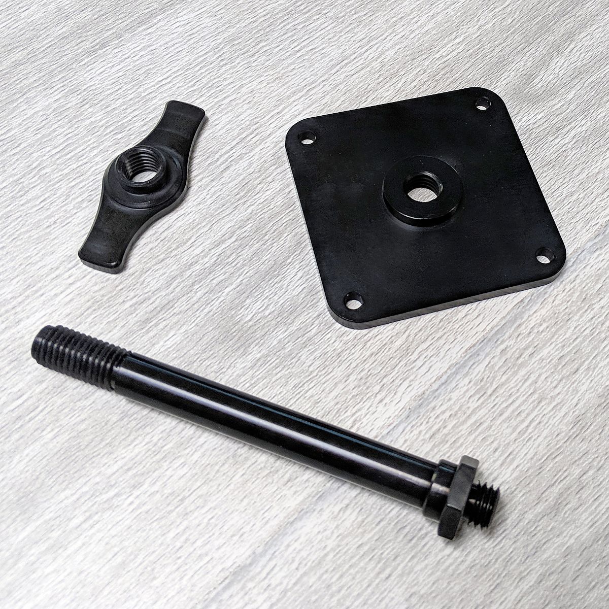 Lindarets offers thru axle wheel mount for storage, display or ...