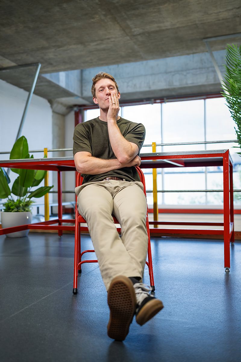 British firm launches MIPS competitor with Canyon helmet | Bicycle ...