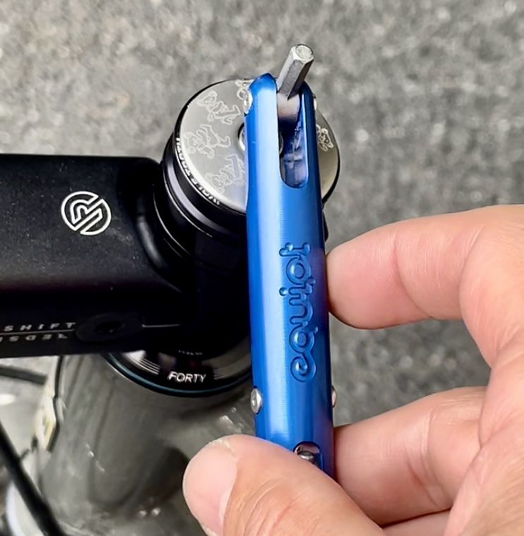 Alternative Bikes offers new multi-tool, the Sardine | Bicycle Retailer ...
