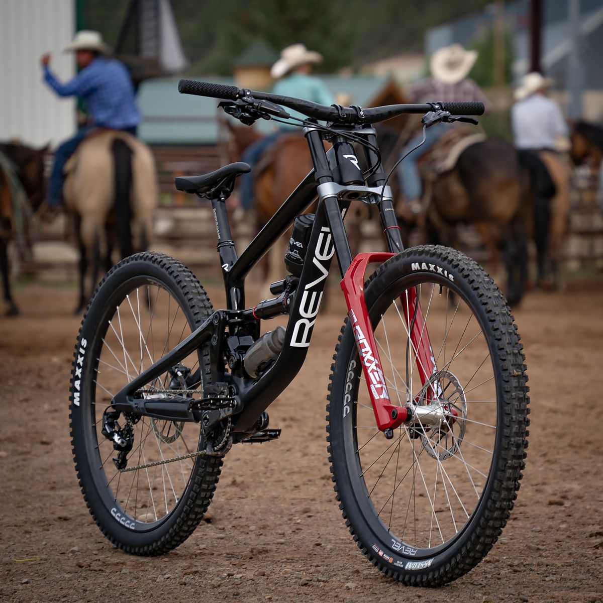 Revel Bikes manufactures 3D-printed carbon fiber prototype bike ...